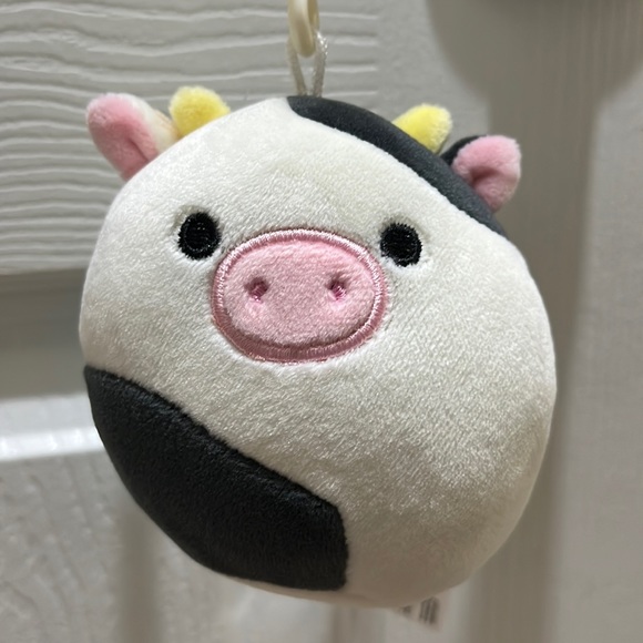 Squishmallows | Toys | Squishmallows Connor The Cow Clip Famous Cow Htf ...
